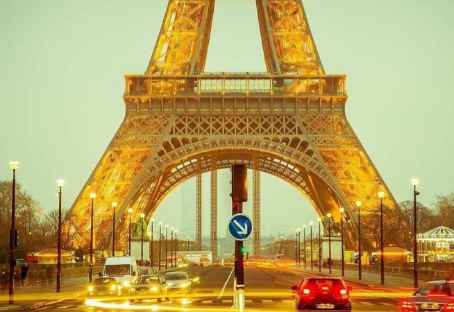 6 Most Crowded Places in Paris (+ How to Skip the Lines!)