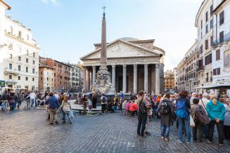 6 Most Crowded Places in Rome and Tips on How to Skip the Line