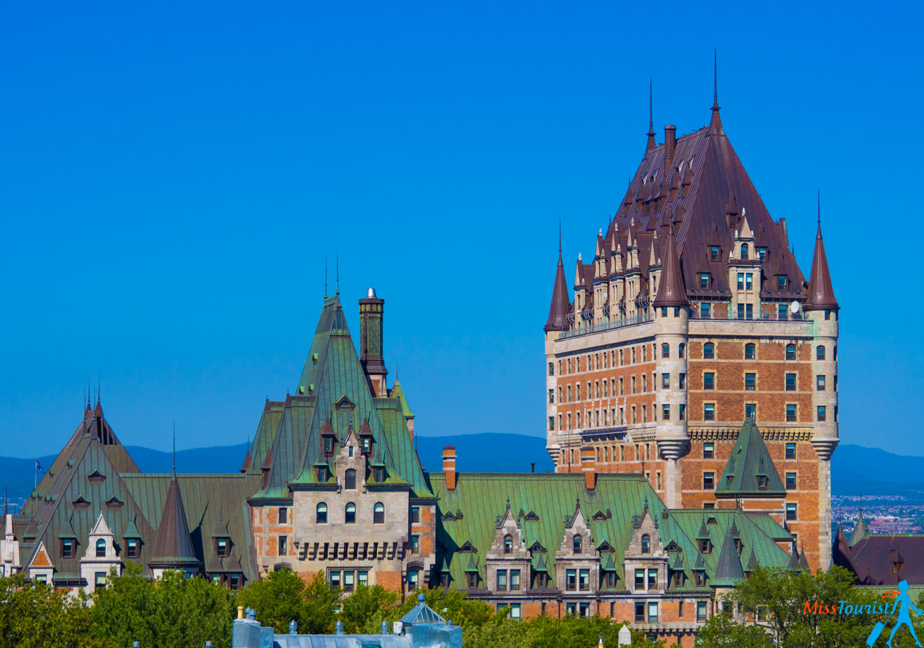Quebec & Ontario Itinerary: an EPIC 2-week Road Trip (with Prices)