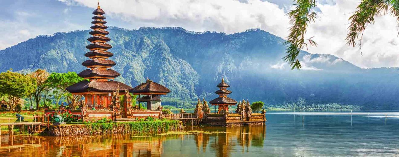 Indonesia Ultimate Travel Guide - Miss Tourist | TravelBlog