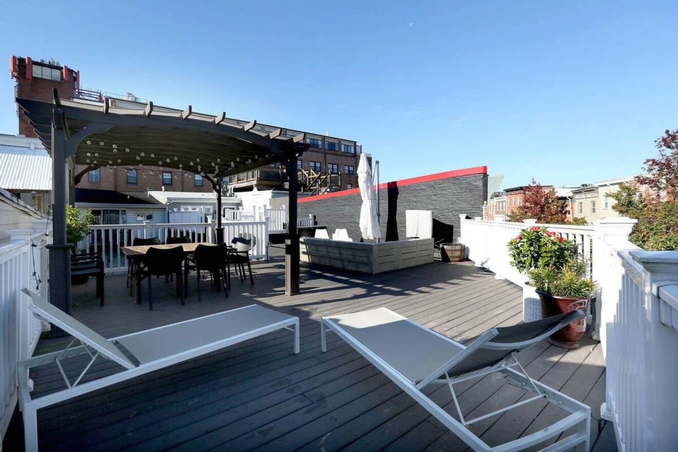 MUST-READ: 16 BEST Airbnbs in Baltimore (+ Some Unique Ones!)