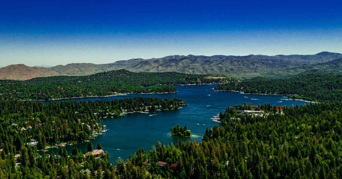 Top 10 UNMISSABLE Airbnbs in Lake Arrowhead, California