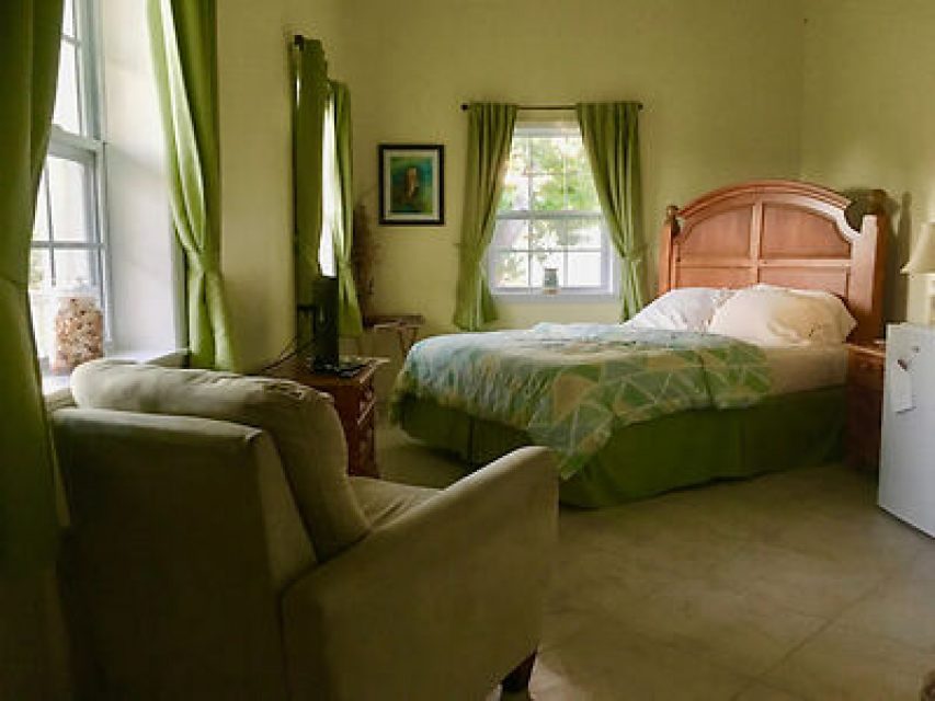 ULTIMATE GUIDE: Where to Stay in the Bahamas - Islands & Hotels