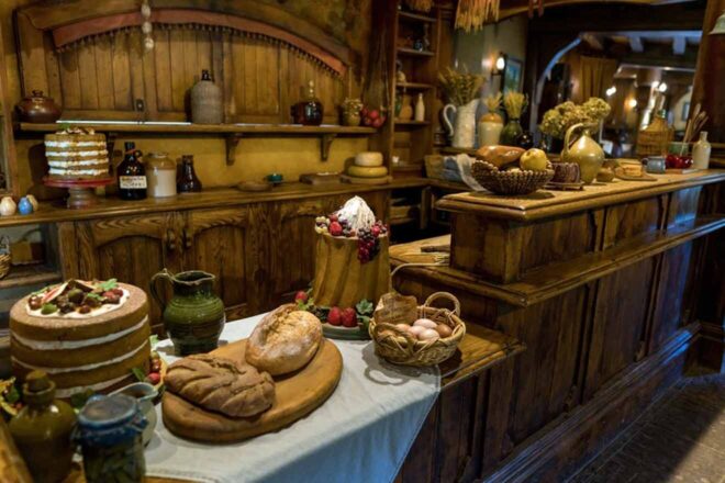 8 EPIC Hobbit Tours in New Zealand ️ (incl. Hobbiton!)
