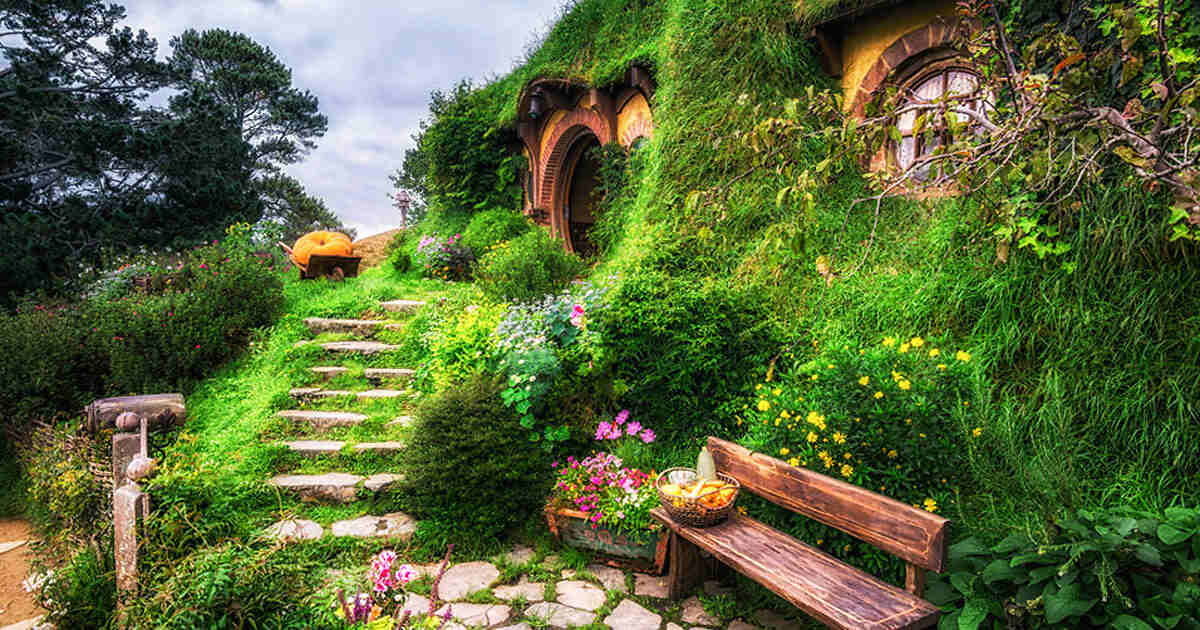 8 EPIC Hobbit Tours in New Zealand ️ (incl. Hobbiton!)