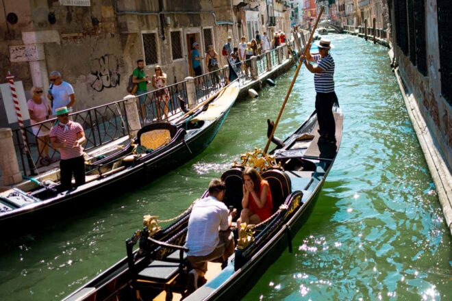 Gondola Ride in Venice - 5 Things You Need to Know