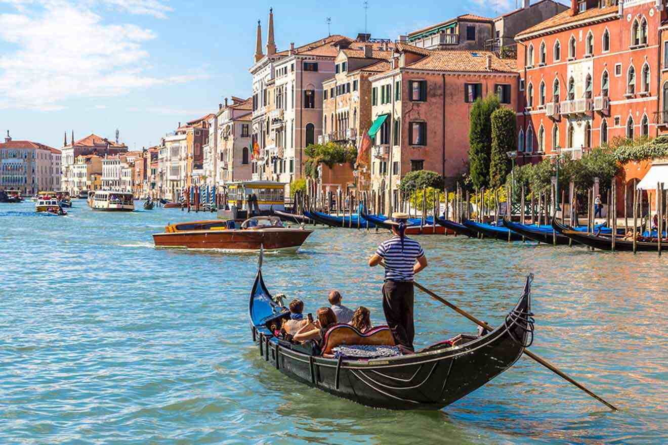 Gondola Ride in Venice - 5 Things You Need to Know