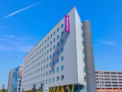 Where to Stay in Cardiff - 5 INCREDIBLE Areas for 2025